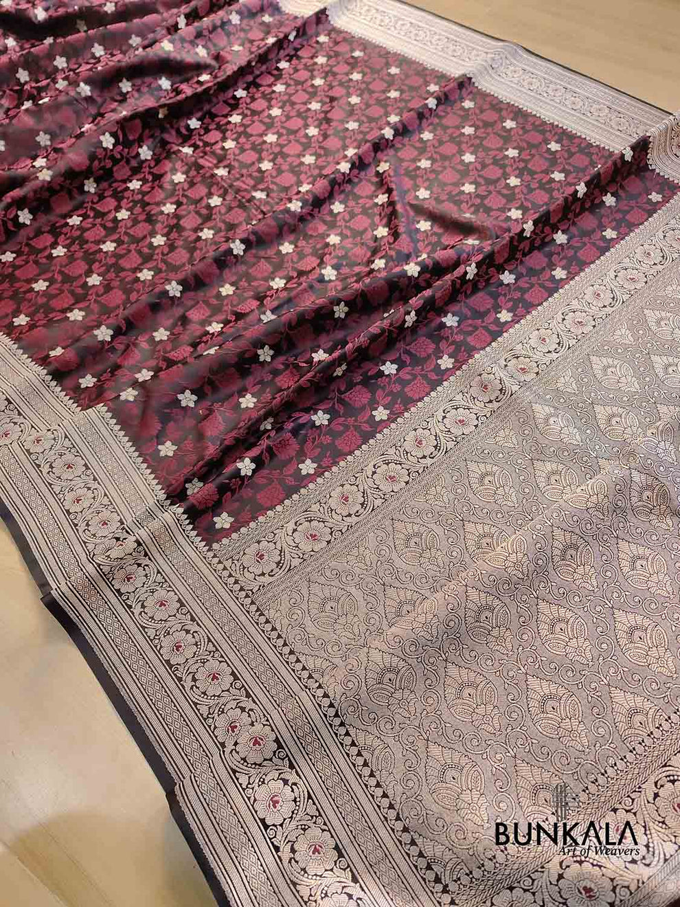 Shop Black Floral Jaal Jamewar Weaved Banarasi Soft Mashru Silk Saree ...