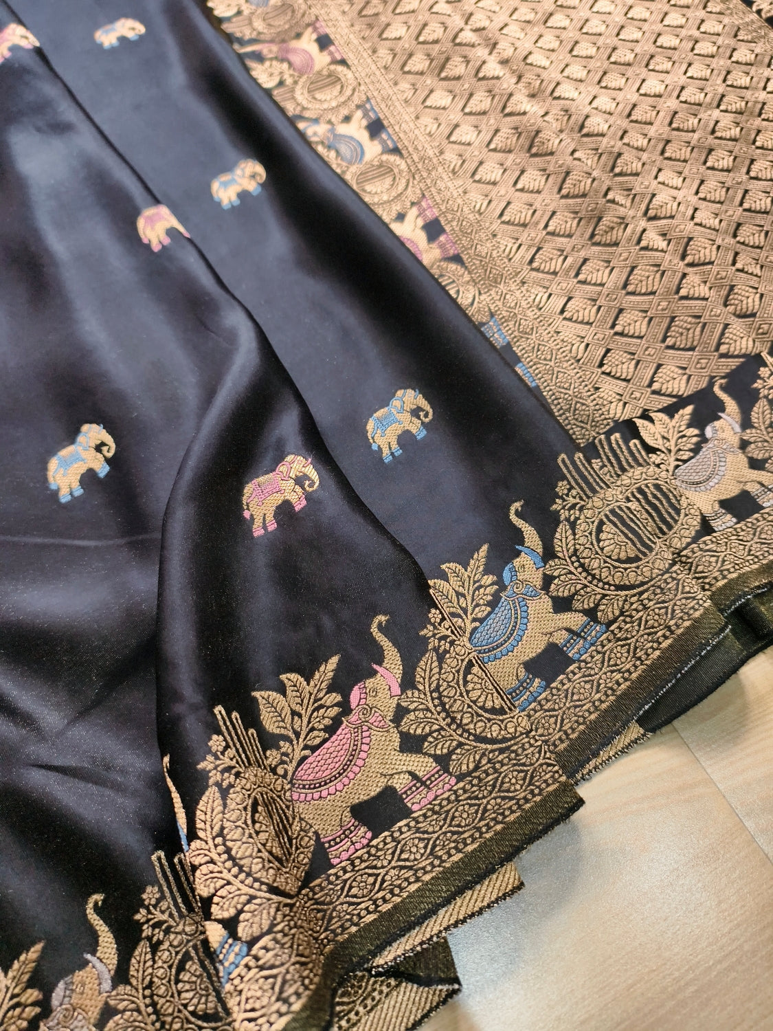 Shop Jet Black Elephent Motif Border Banarasi Mashru Silk Saree – BUNKALA