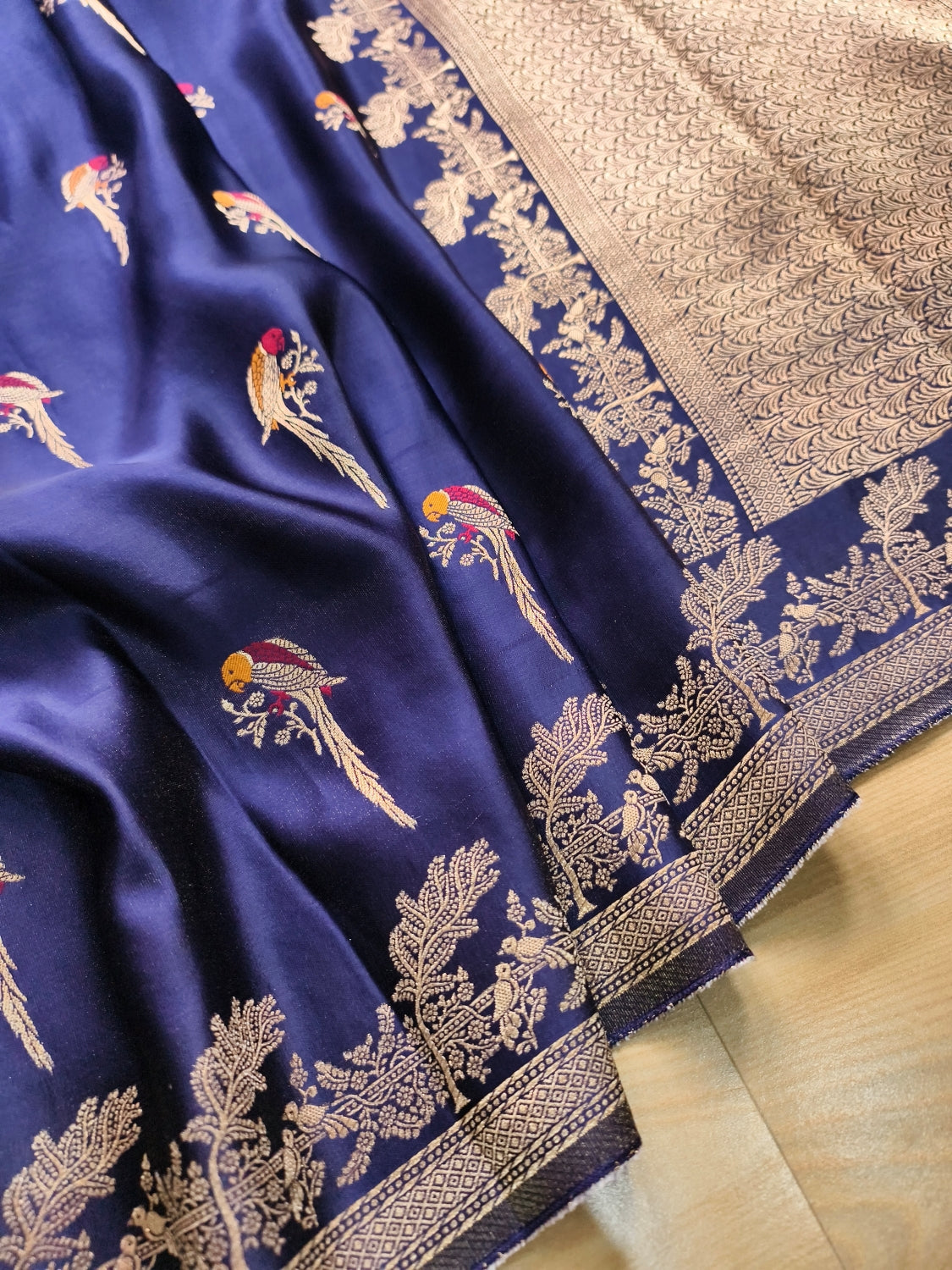 Dark Blue Parrot Motif Design Banarasi Mashru Silk Saree – BUNKALA